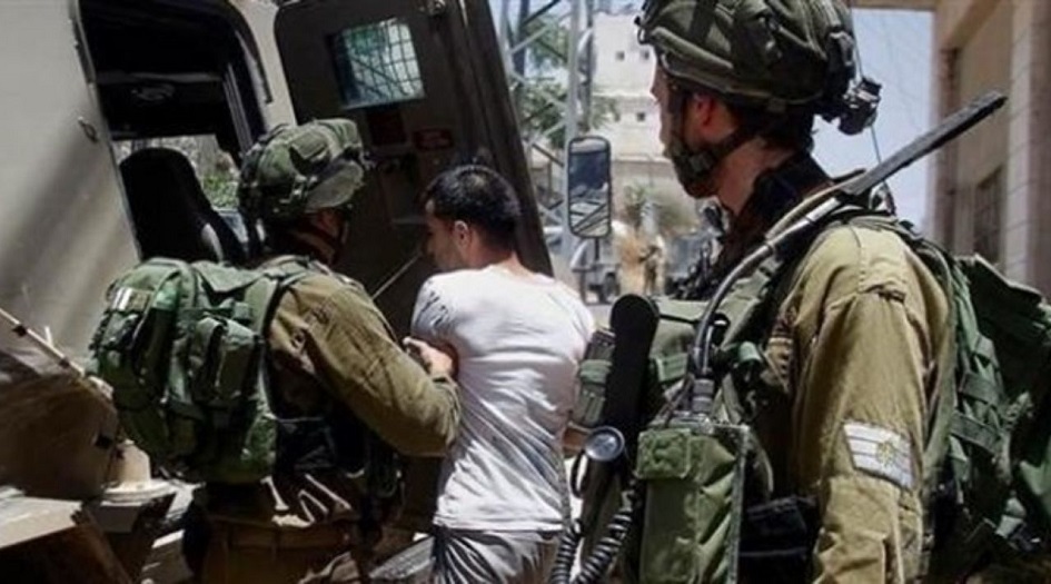 الكيان الصهيوني يعتقل 25 فلسطينيا من الضفة الغربية والداخل المحتل